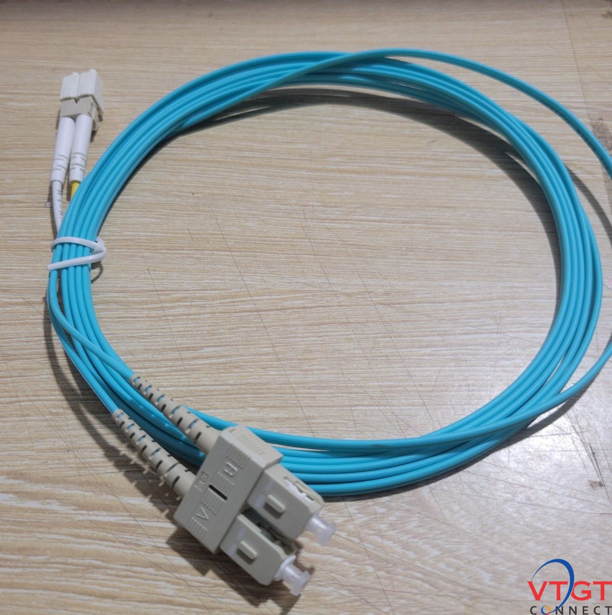 Dây nhảy quang OM4 chuẩn SC-LC dài 3M